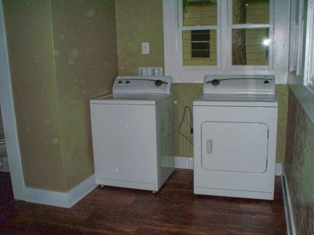 $780 / 2br Beautiful, updated & charming HOUSE Jacksonville, AL map