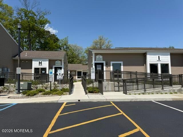 780 Commons Way