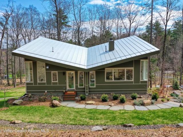 780 Oakwood Cir, Stone Ridge, NY 12484