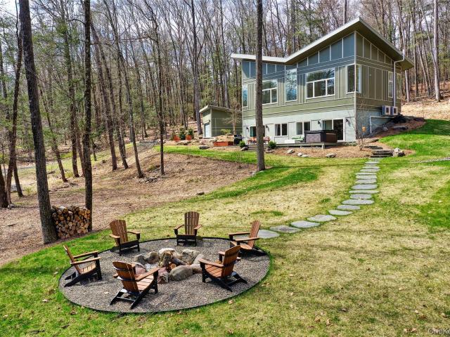 780 Oakwood Circle
