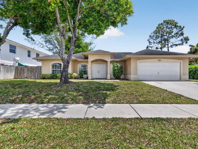 780 Orchid Dr, Royal Palm Beach, FL 33411
