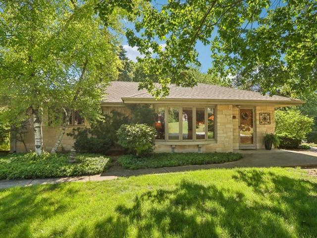 780 Michael Dr, Brookfield, WI 53045