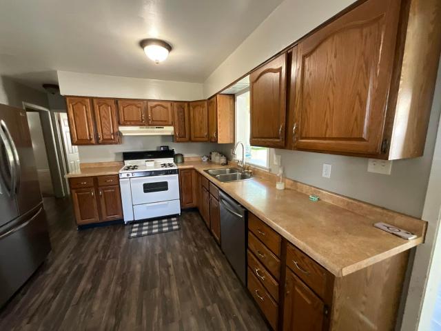 780 N Glenwood Dr