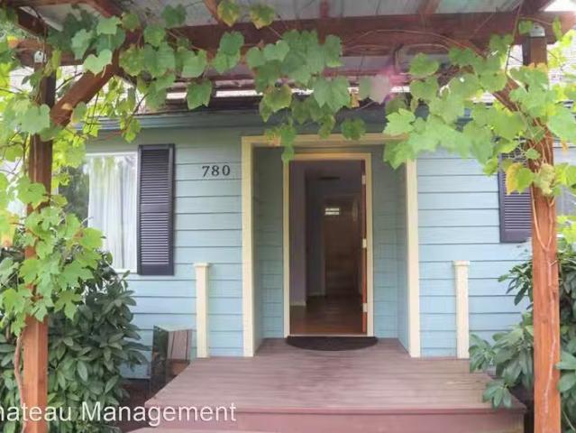 780 SE Marion Ave. 780 Se Marion Ave