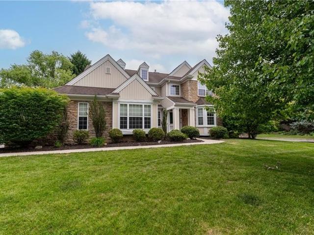 780 Ramblewood Dr, Forks Township, PA 18040