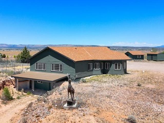 780 W Willow Wind Trl, Paulden, AZ 86334