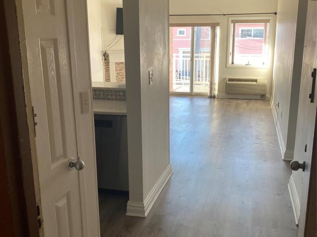 780 W Broadway 2H