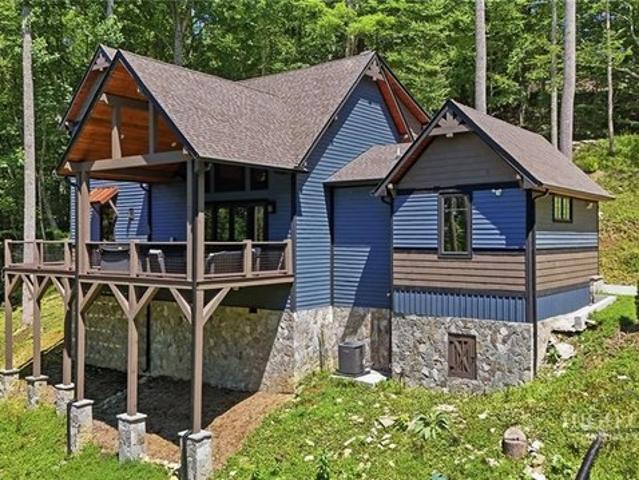 780 Woodland Hills Dr, Elk Park, NC 28622