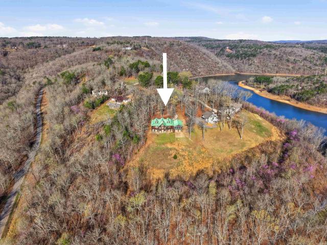 780 Watersedge Dr