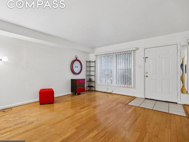 7814 Coddle Harbor Ln 35, Potomac, MD