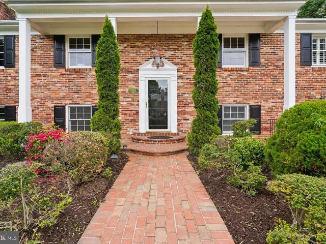 7814 Friars Court