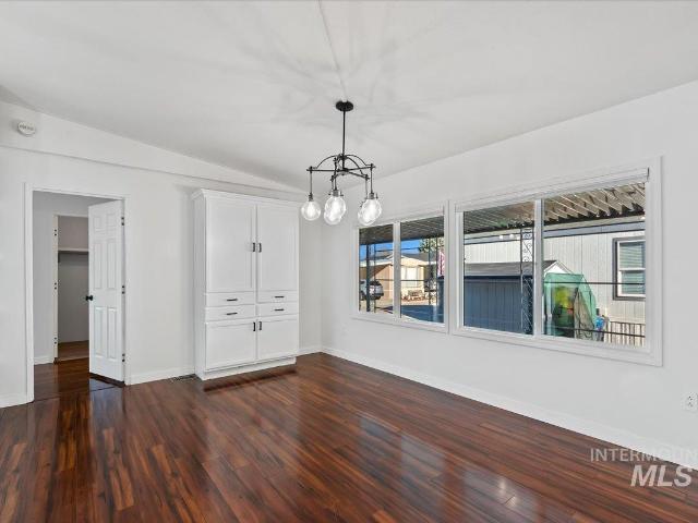 7814 W Manassas