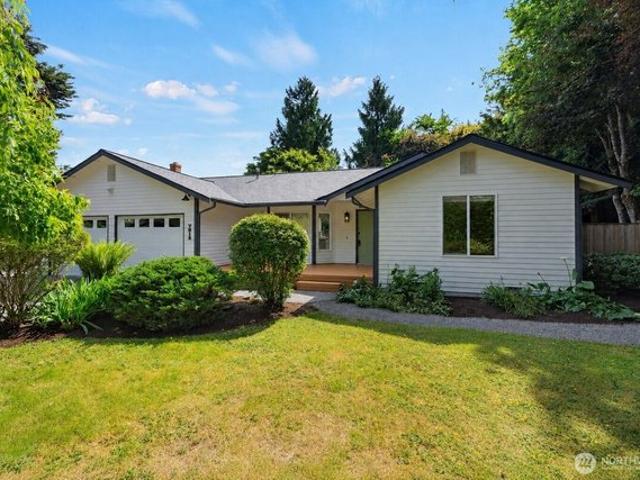 7815 NE 167th St, Kenmore, WA 98028