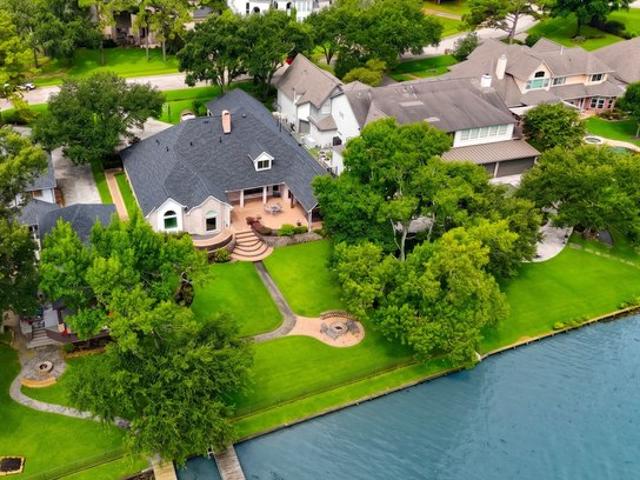 7815 Lake Mist Ct, Houston, TX 77346