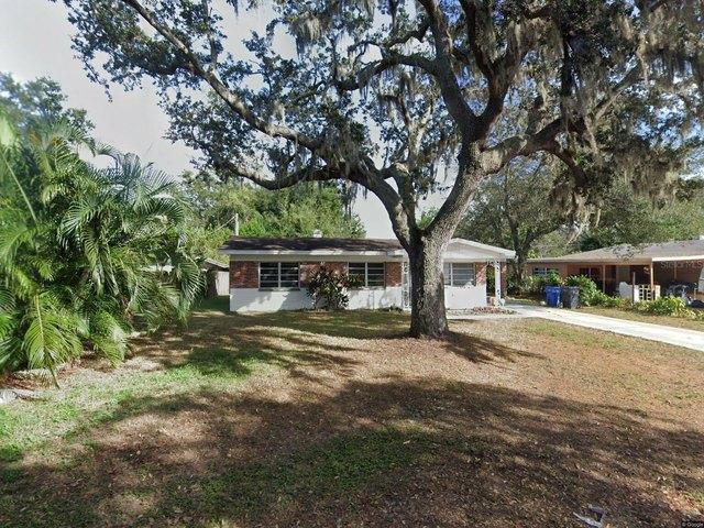 7815 Pine Hill Dr, Tampa, FL 33617