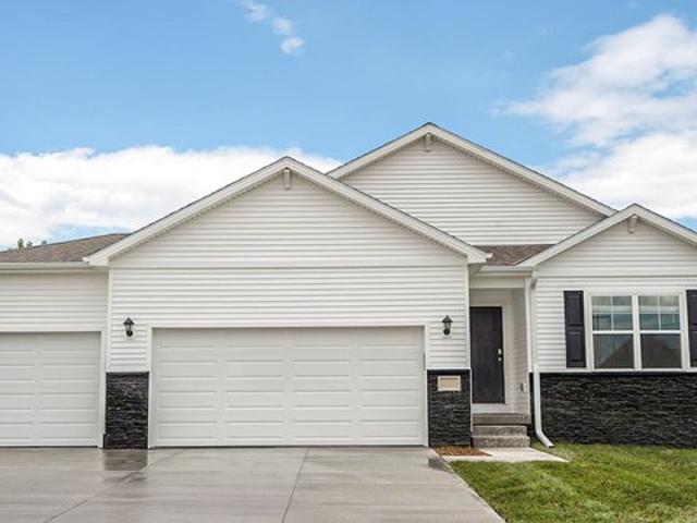 7816 N 170th St, Bennington, NE 68007