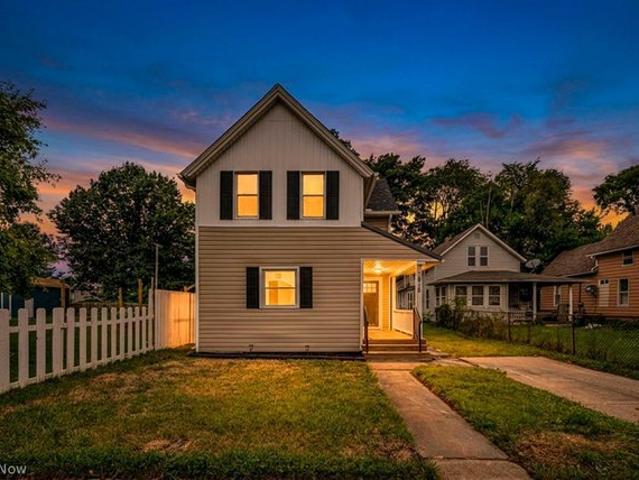7816 Colgate Ave, Cleveland, OH 44102
