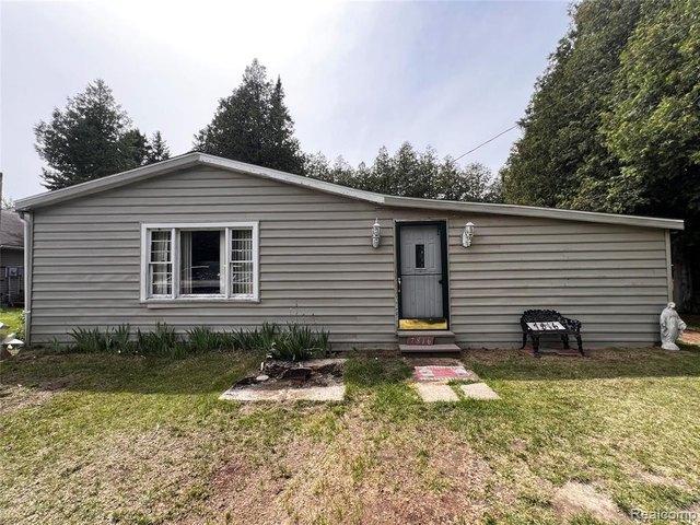 7816 3rd St, Delaware Township, MI 48434