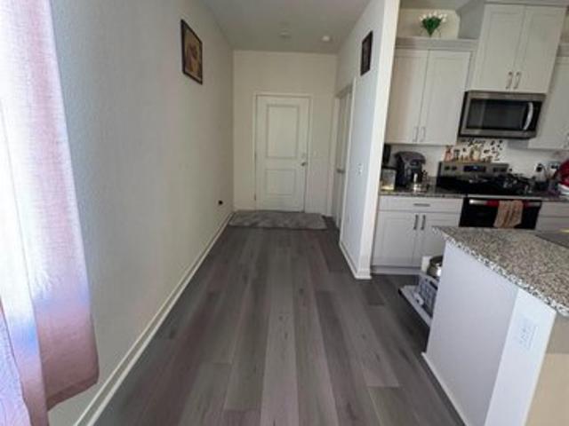 7817 Avocado Ln, Bakersfield, CA 93313