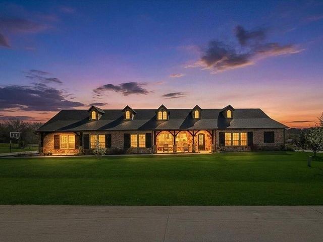 7817 Bella Flora Dr, Fort Worth, TX 76126