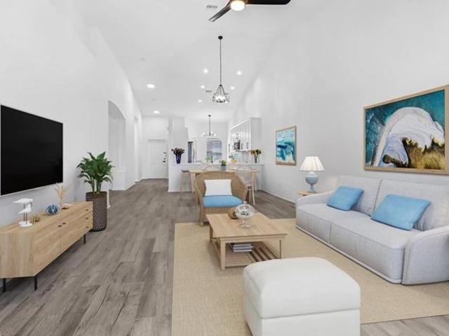 7817 Berkshire Pines Dr, Naples, FL 34104