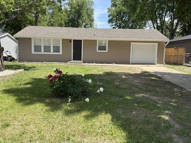 7817 Shore Dr, Machesney Park, IL 61115