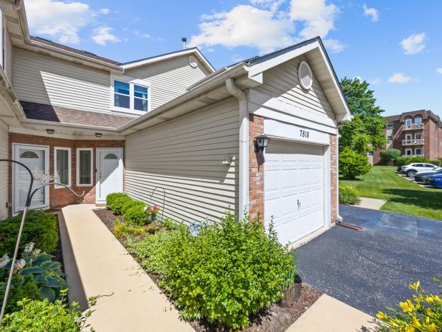 7818 Darien Lake Drive