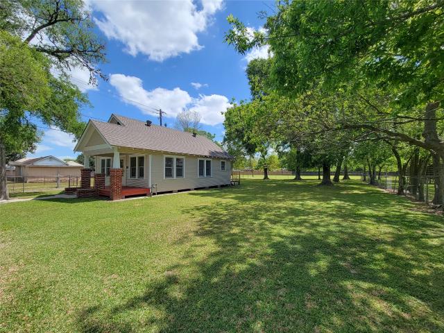 7818 Dixie Dr, Houston, TX 77087 | Compass