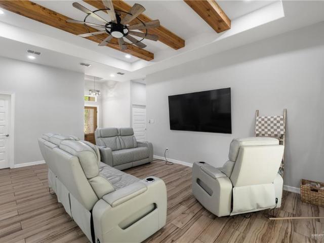 7818 Drury Lane