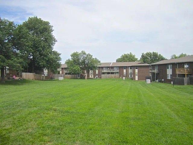 7819 Carter St, Overland Park, KS 66204