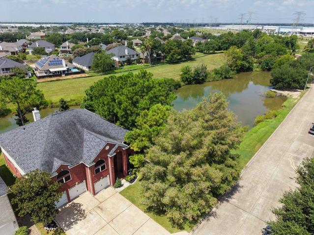 7819 Heron Lakes Dr, Houston, TX 77064