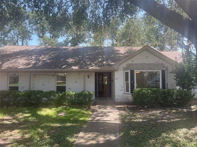 7819 Skyline Dr, Houston, TX 77063