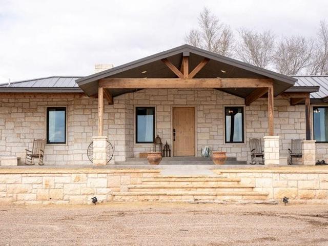 7811 N County Road 1540, Shallowater, TX 79363