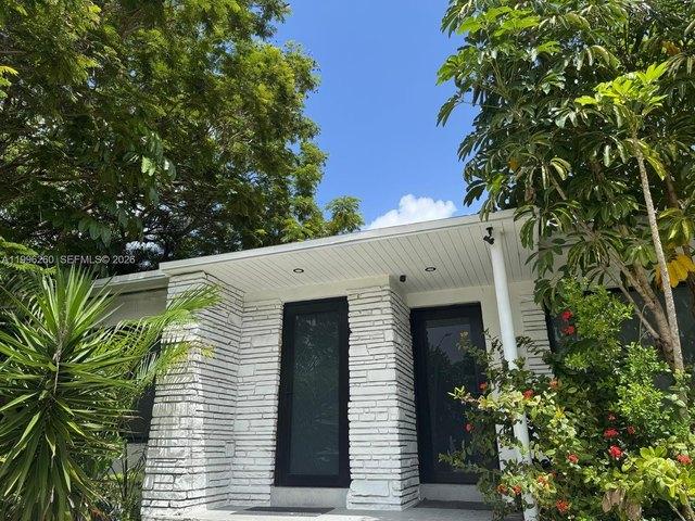 7811 NE 10th Ct, Miami, FL 33138