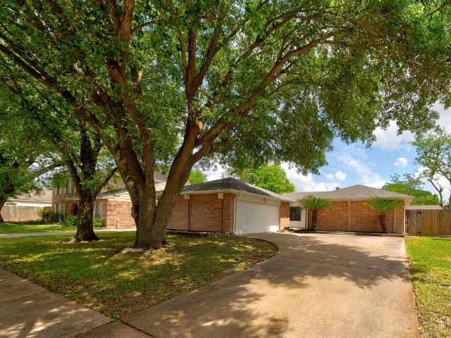 7811 Encinita Dr, Houston, TX 77083 | Compass