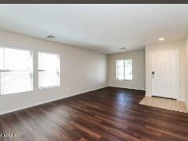 7811 S 63RD Drive