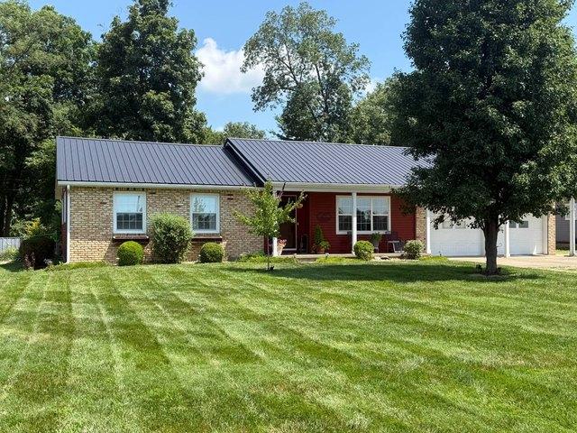 7812 E 1050th Ave, Robinson, IL 62454