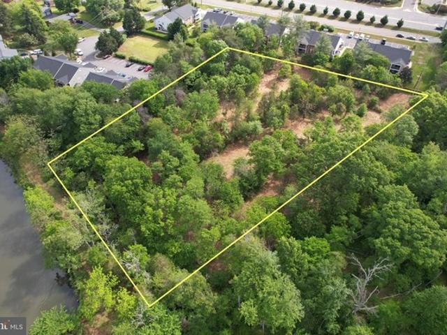 7812 Linton Hall Rd, Gainesville, VA 20155
