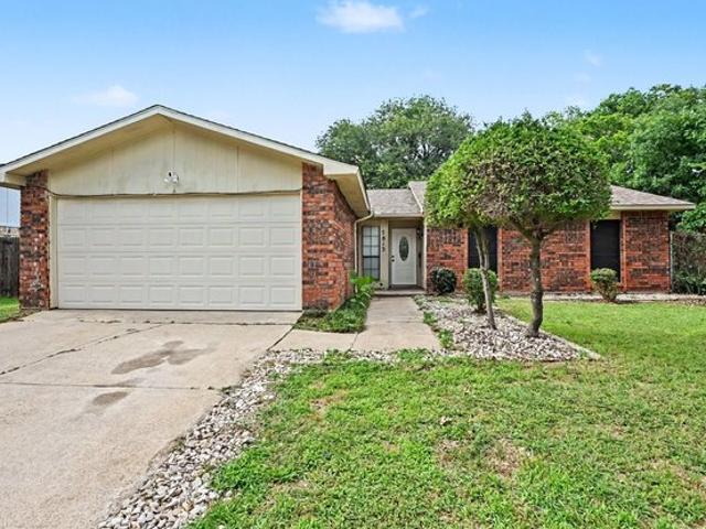 7813 Acapulco Rd, Fort Worth, TX 76112