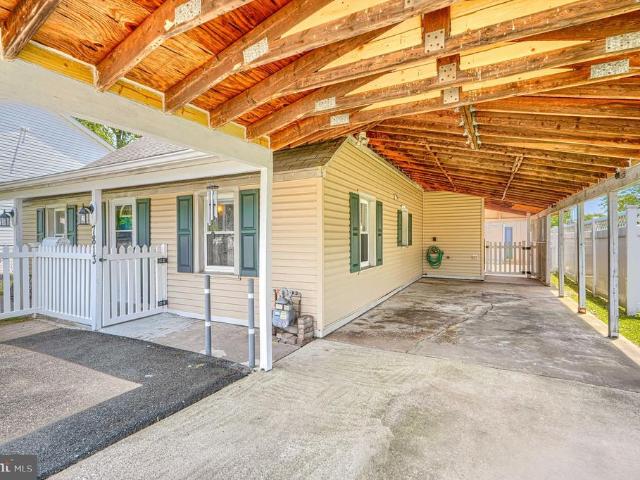 7813 Fairgreen Road