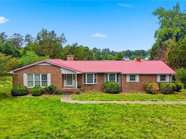 7813 Whipple Trl, Greensboro, NC 27455