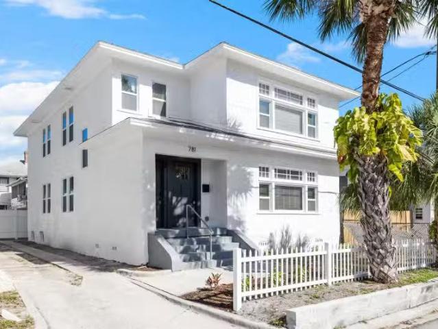 781 31st Ave N #2, Saint Petersburg, FL 33704