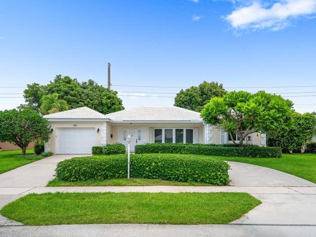 781 Apple Tree Ln, Boca Raton, FL 33486