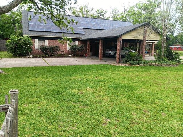 7824 Pecan Forest Ln, Baytown, TX 77521