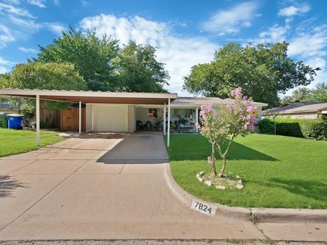 7824 Whitney Dr, White Settlement, TX 76108