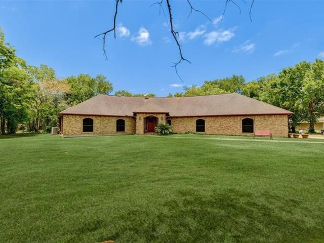 7825 Hughes Ranch Rd, Pearland, TX 77581