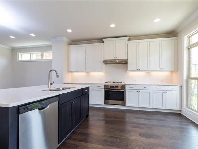7826 Laurel Crest Drive