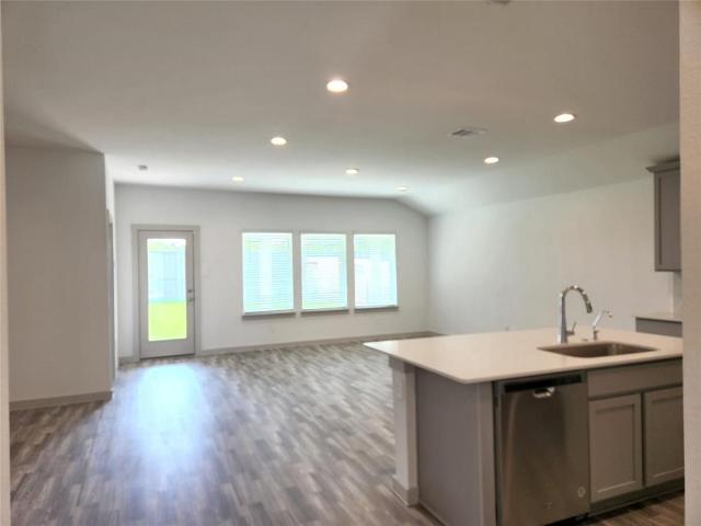 7826 Sleek Flock Lane