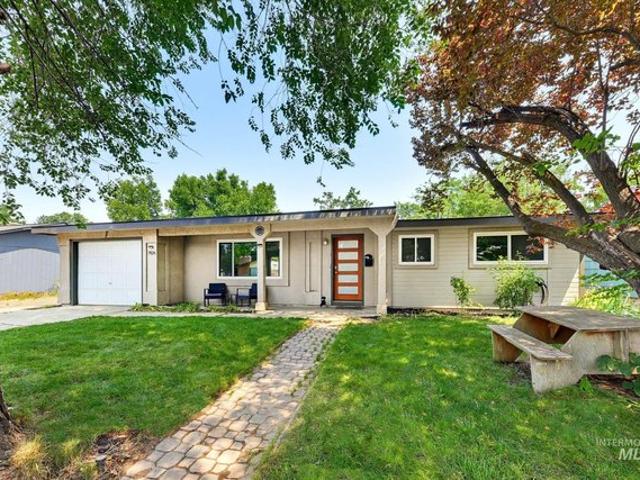 7826 W Westover Dr, Boise, ID 83704