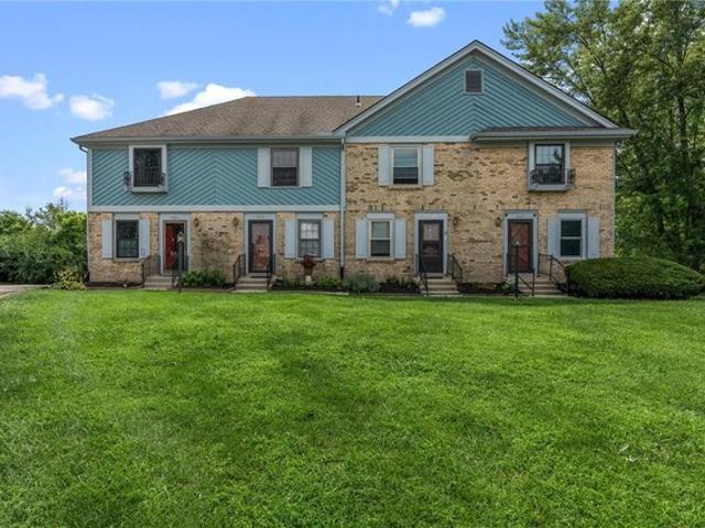 7827 Port Cir, Centerville, OH 45459